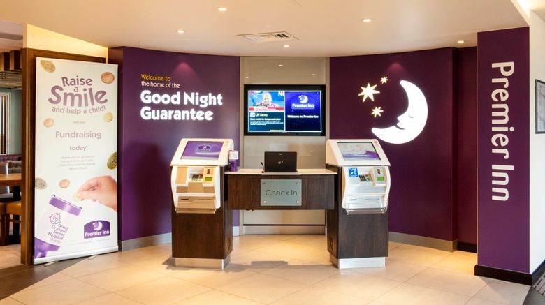 Premier Inn Hotel Woking Town Centre- First Class Woking, England ...