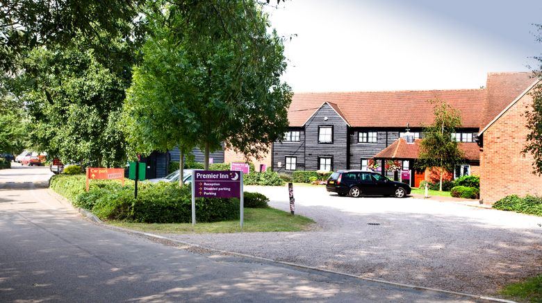 Premier Inn St. Albans-Bricket Wood- First Class Bricket Wood, England ...
